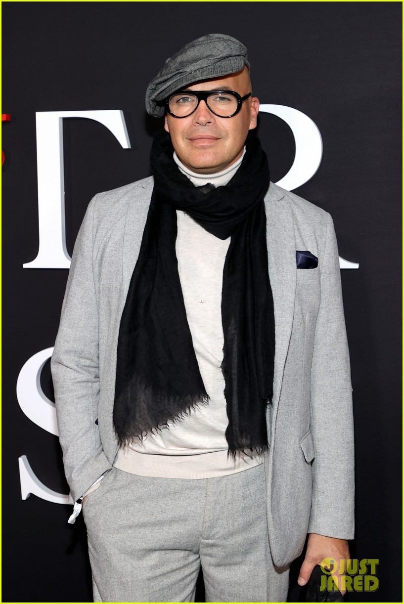 Kevin Hart Joins Co-Stars Tawny Newsome & Billy Zane at 'True Story ...