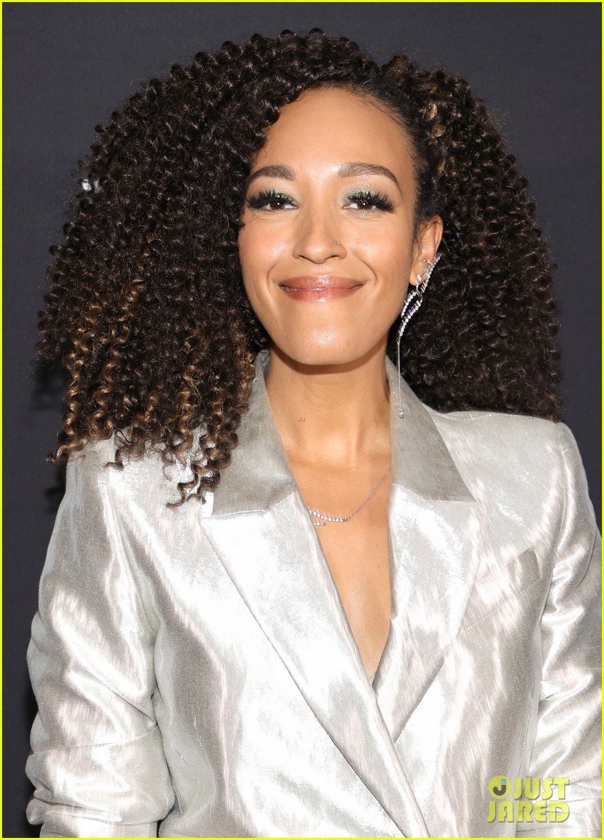 Kevin Hart Joins Co-Stars Tawny Newsome & Billy Zane at 'True Story ...