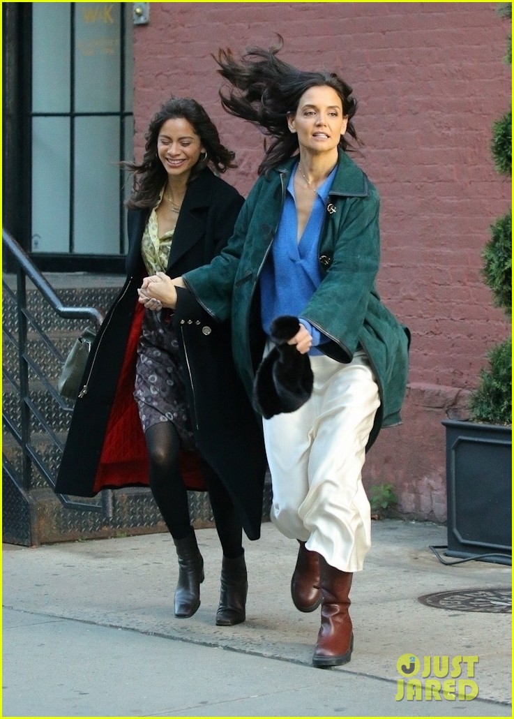 Katie Holmes & Co-Star Julia Mayorga Hold Hands While Filming Upcoming ...