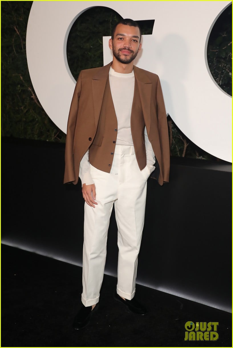 Justice Smith Makes Red Carpet Debut With Boyfriend Nicholas Ashe ...