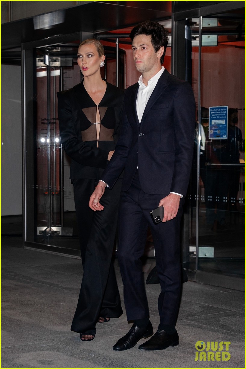 Karlie Kloss is Joined by Husband Josh Kushner at WSJ's Innovator Awards 2021: Photo 4653883 ...