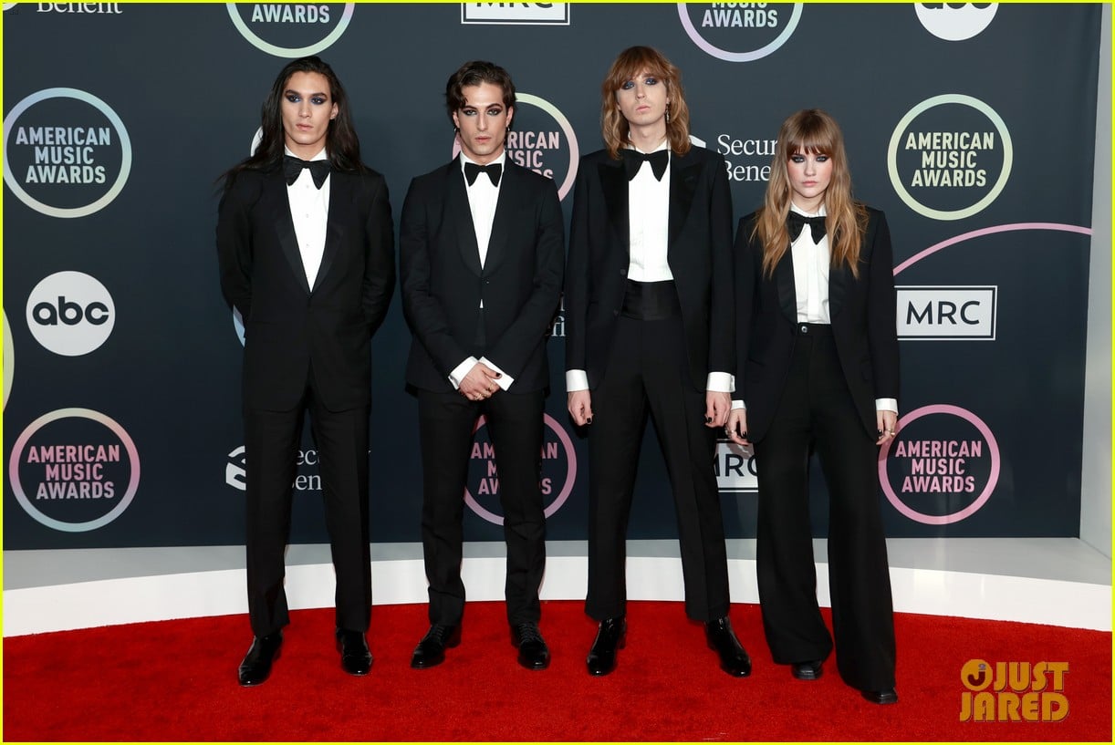 Photo: maneskin suits up for amas red carpet 01 | Photo 4665096 | Just ...