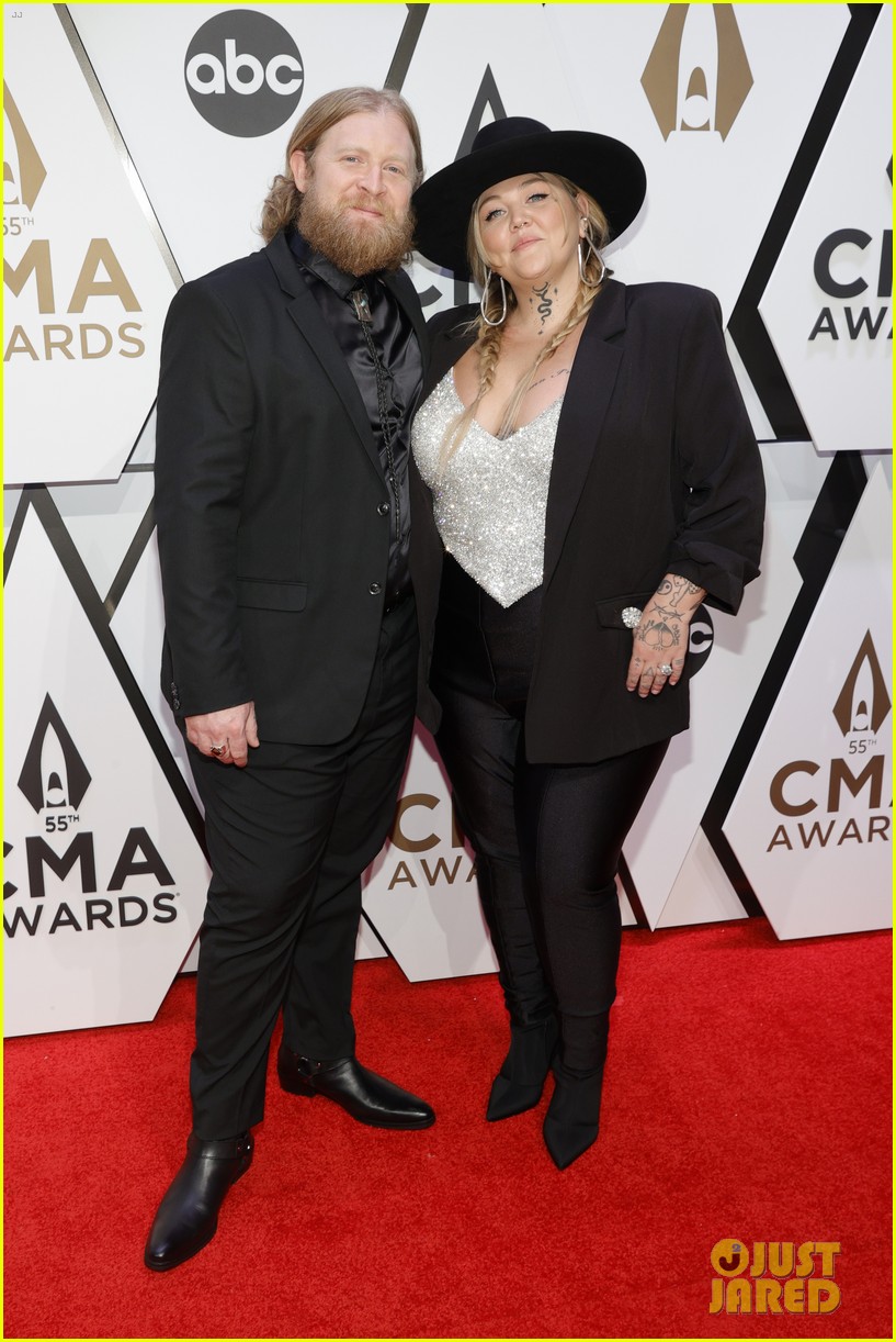 Maren Morris & Gabby Barrett Couple Up With Their Hubby's At The CMA ...