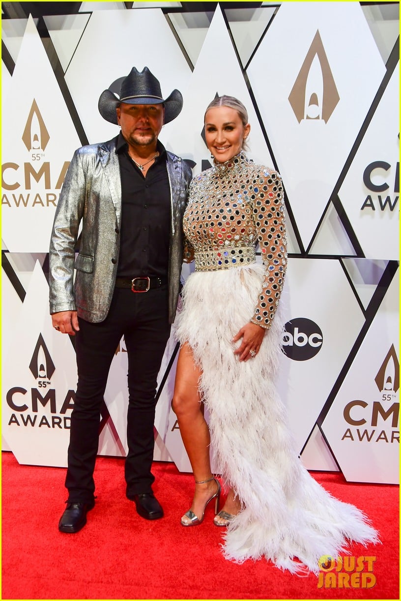 Thomas Rhett, Kane Brown, & Luke Combs Arrive in Style for CMA Awards ...