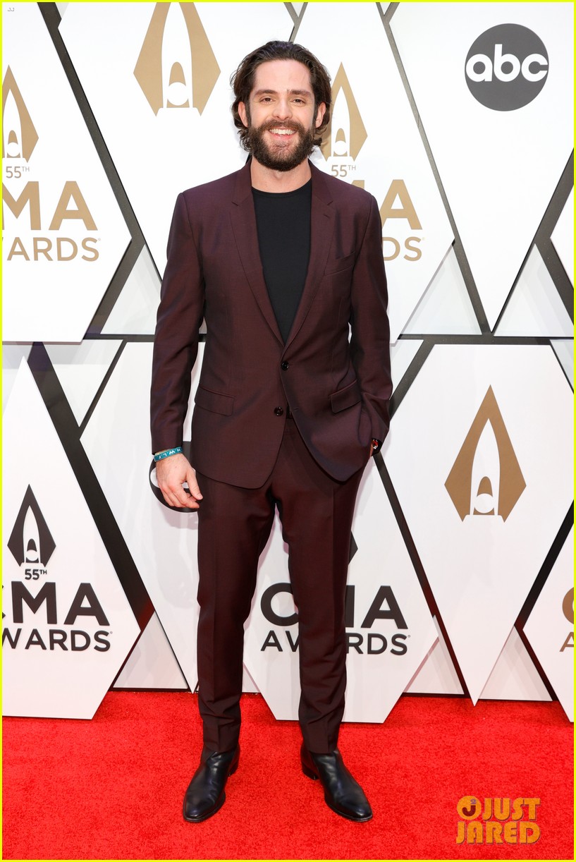 Thomas Rhett, Kane Brown, & Luke Combs Arrive in Style for CMA Awards ...
