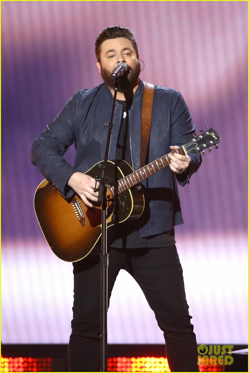 Thomas Rhett, Kane Brown, & Luke Combs Arrive in Style for CMA Awards ...