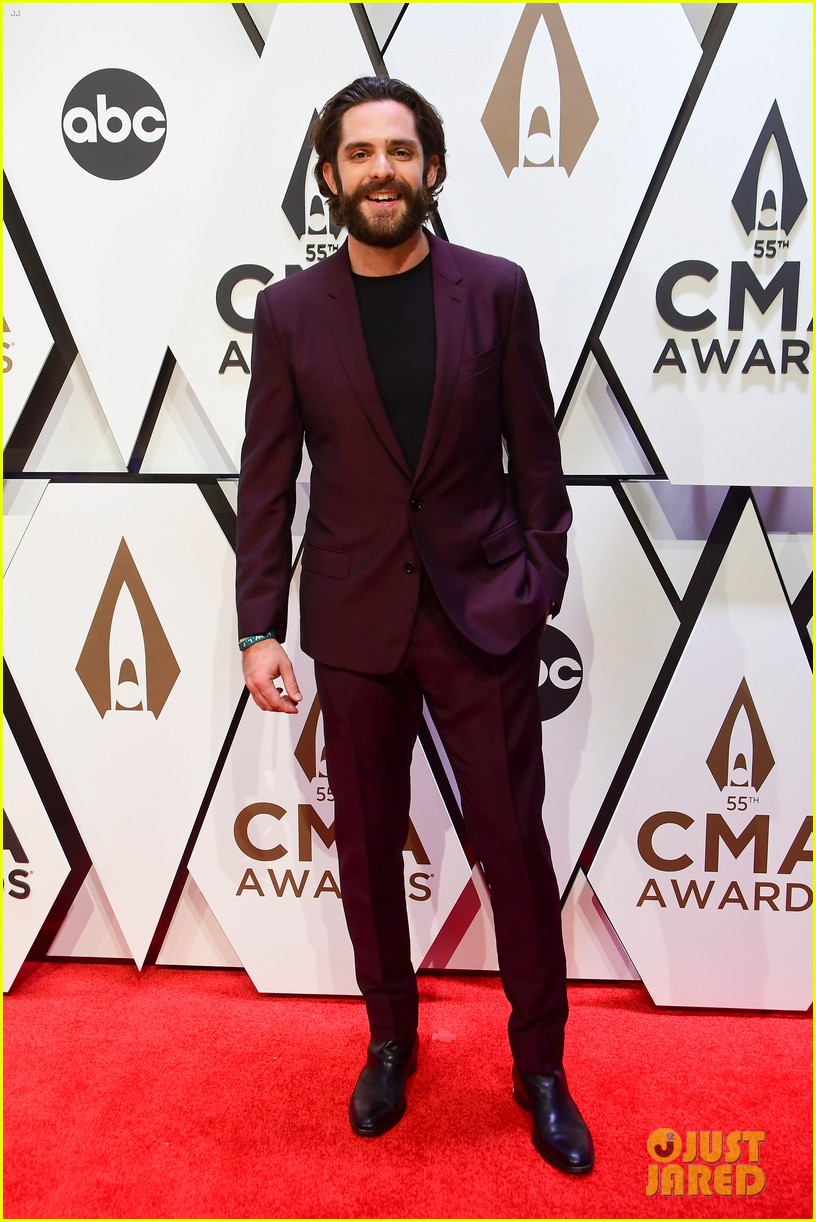 Thomas Rhett, Kane Brown, & Luke Combs Arrive in Style for CMA Awards ...
