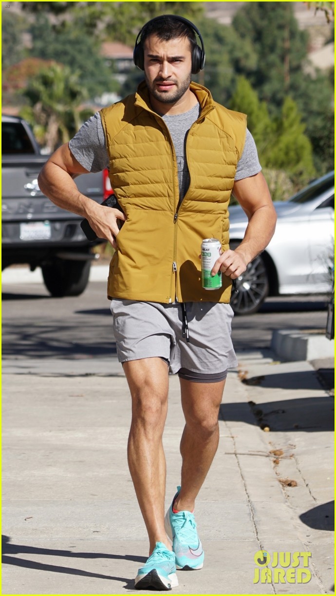 Sam Asghari Shows Off His Muscles While Arriving at the Gym: Photo ...