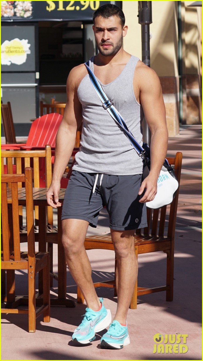 Sam Asghari Shows Off His Muscles While Arriving at the Gym: Photo ...