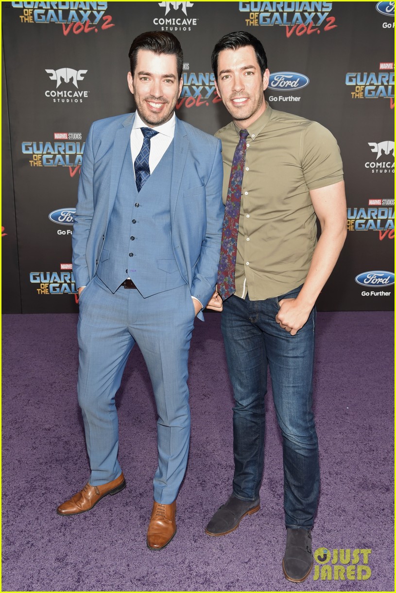 Jonathan & Drew Scott's 'Brother Vs. Brother' For An 8th Season!: Photo ...