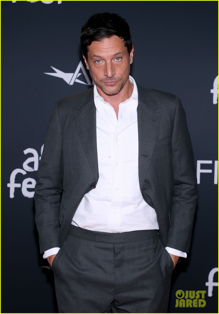 Simon Rex, Bree Elrod & Suzanna Son Step Out for the Premiere of 'Red ...