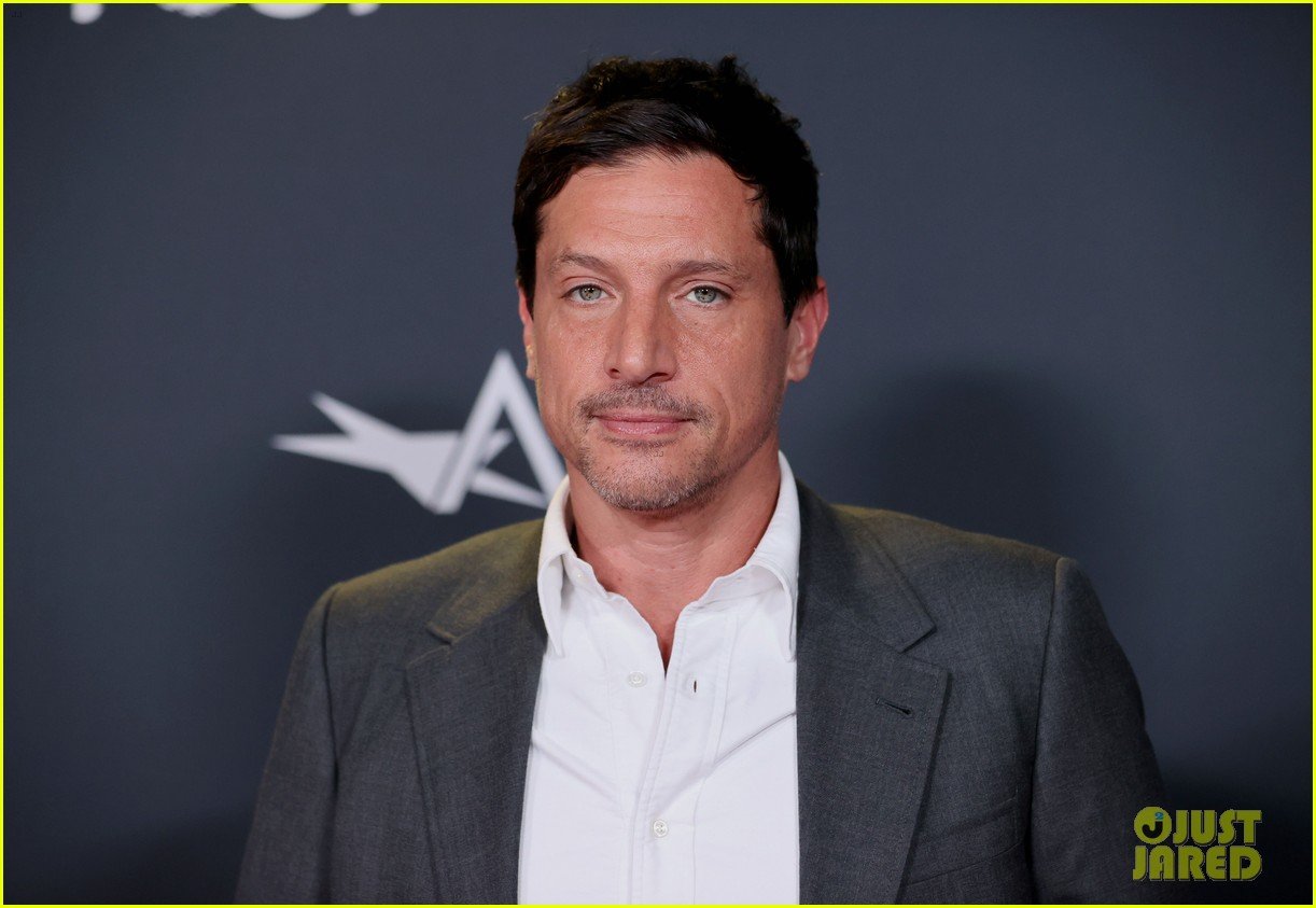 Simon Rex, Bree Elrod & Suzanna Son Step Out for the Premiere of 'Red ...