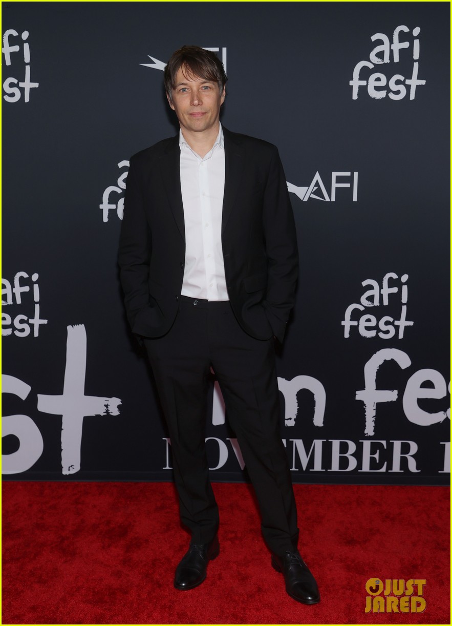 Simon Rex, Bree Elrod & Suzanna Son Step Out for the Premiere of 'Red ...