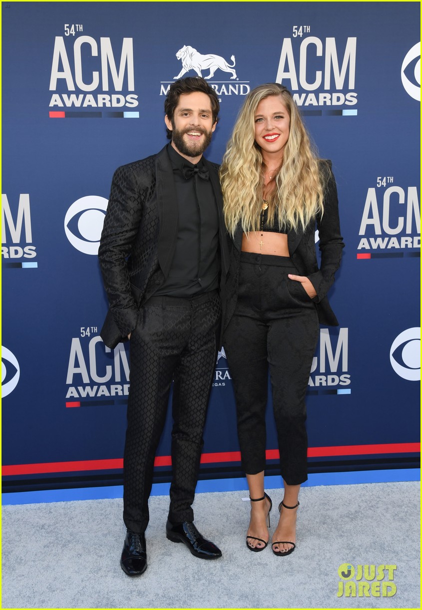 Thomas Rhett Welcomes Fourth Daughter With Wife Lauren Akins - Find Out ...