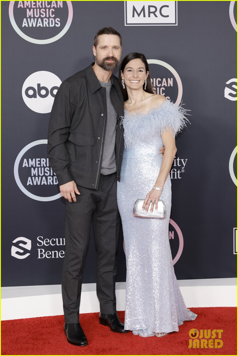 'Fancy Like' Singer Walker Hayes Brings Wife Laney To American Music ...