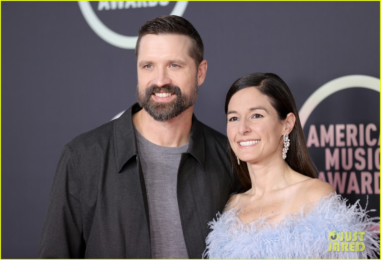 'Fancy Like' Singer Walker Hayes Brings Wife Laney To American Music ...