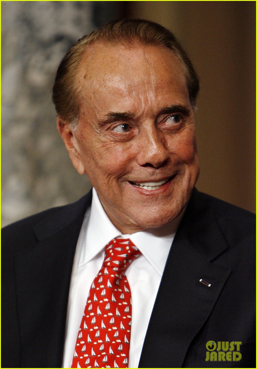 Bob Dole Dead - Republican Presidential Nominee & Senator Dies at 98 ...