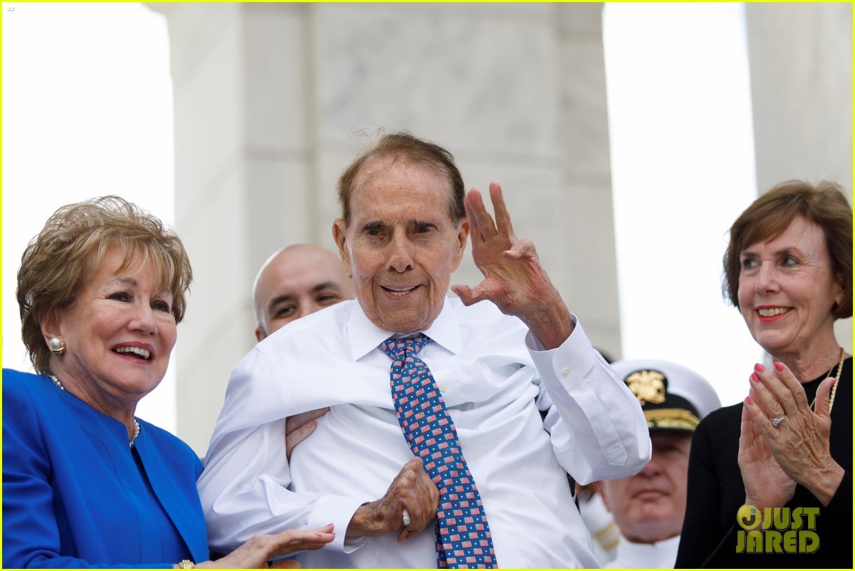 Bob Dole Dead - Republican Presidential Nominee & Senator Dies at 98 ...