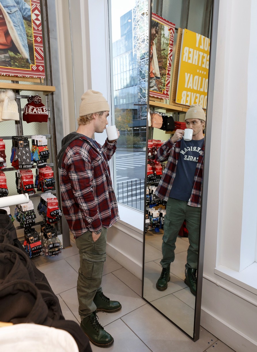 Chase Stokes & Madison Bailey Meet Up With Addison Rae for American ...