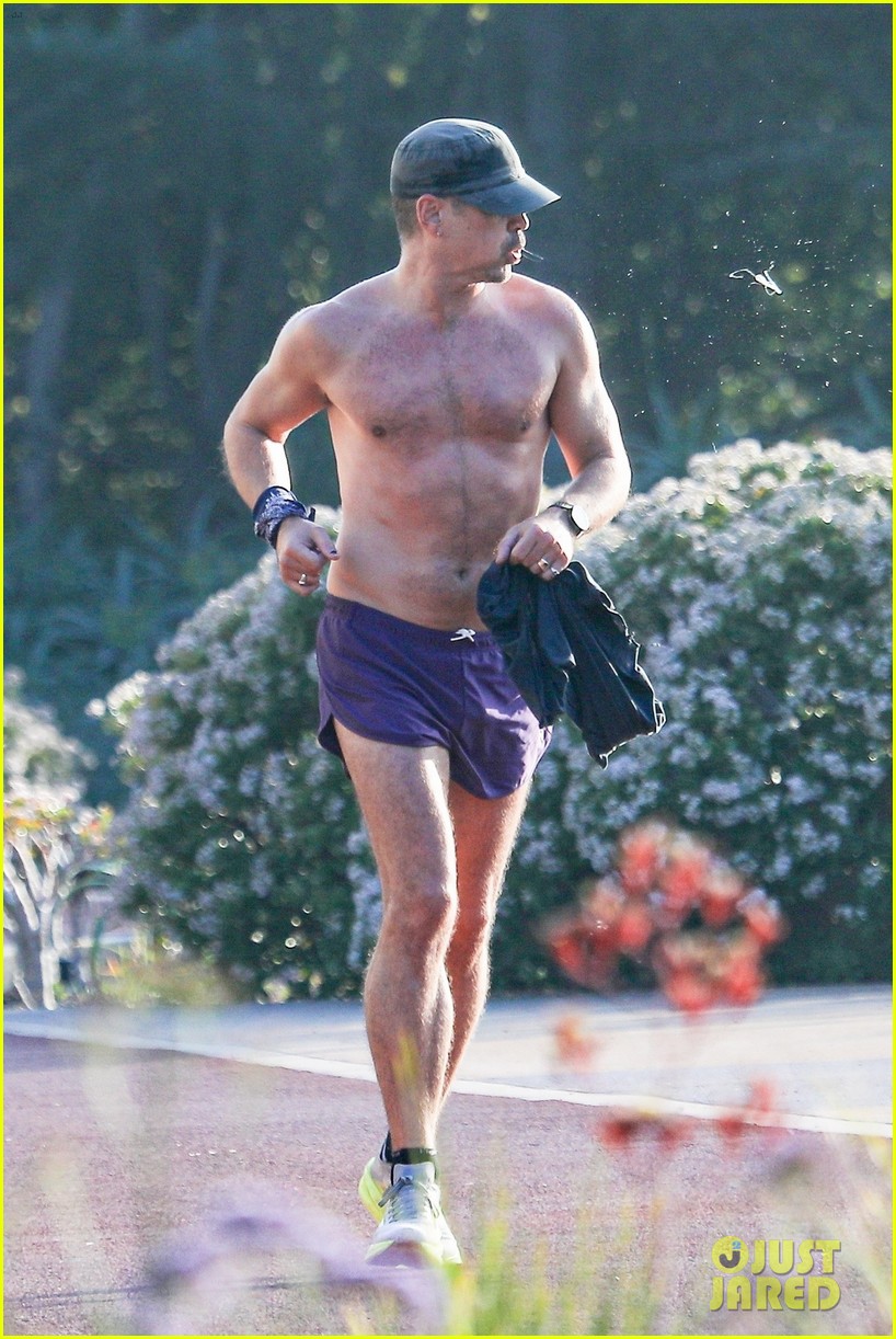 Colin Farrell Runs Laps Shirtless for His Sunday Workout!: Photo ...