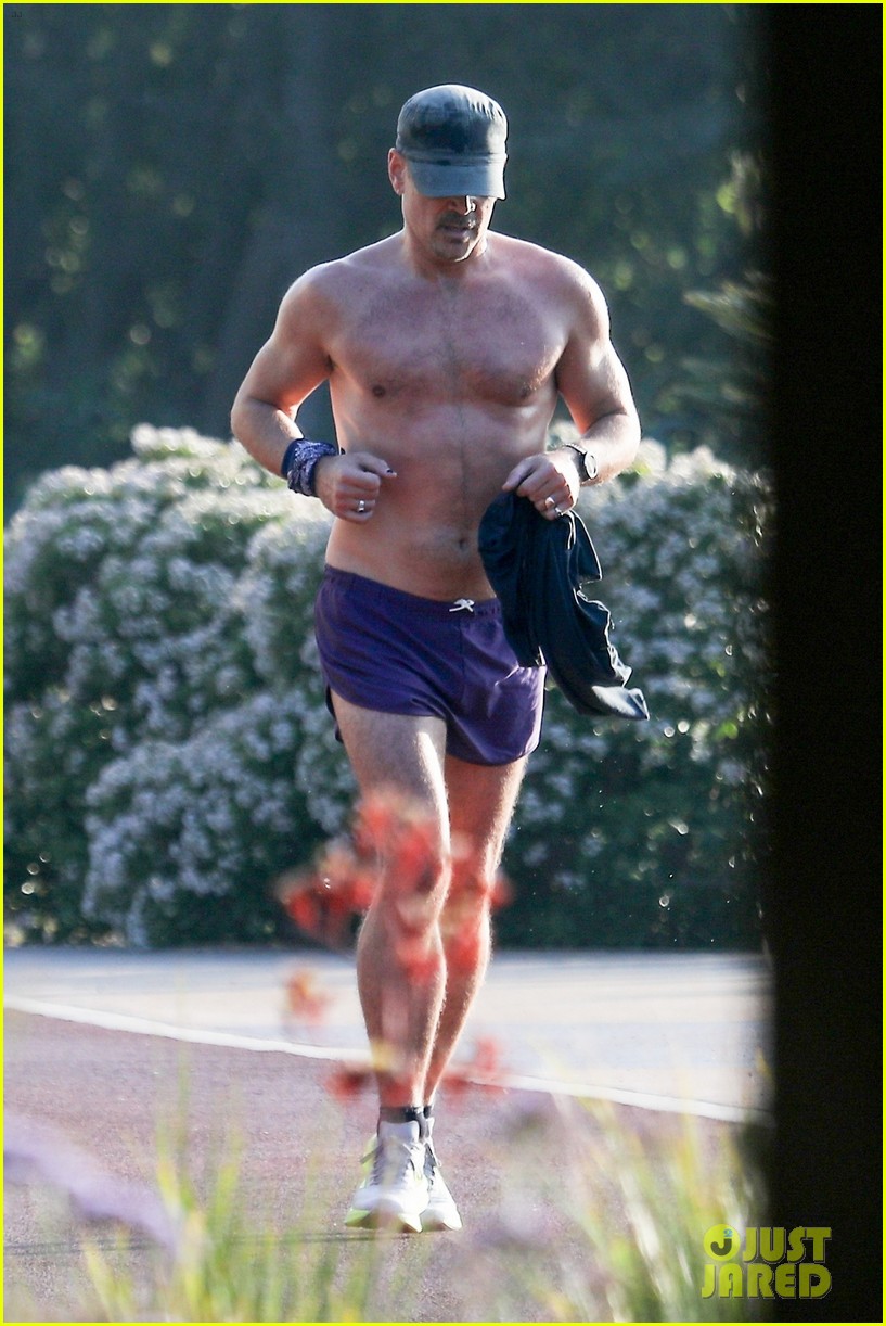 Photo: colin farrell shirtless jogging photos 20 | Photo 4673296 | Just ...