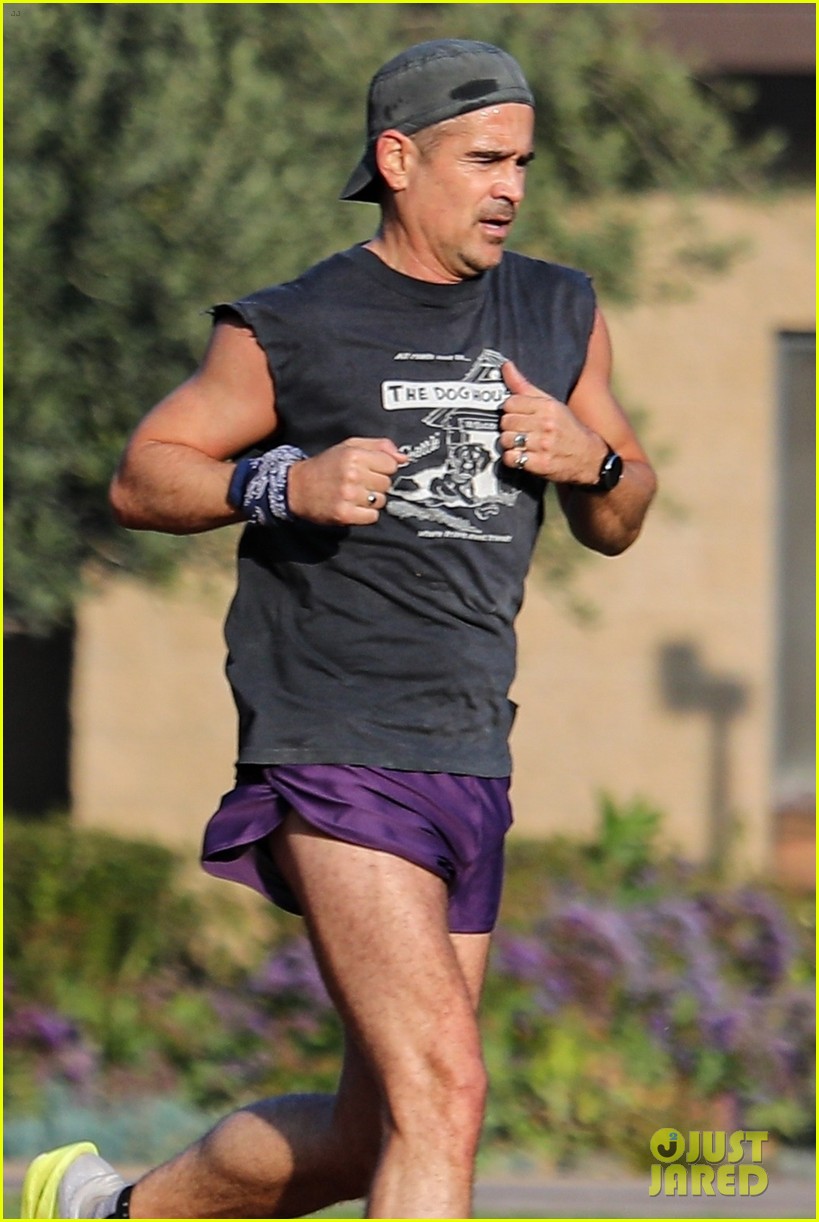 Colin Farrell Runs Laps Shirtless for His Sunday Workout!: Photo ...