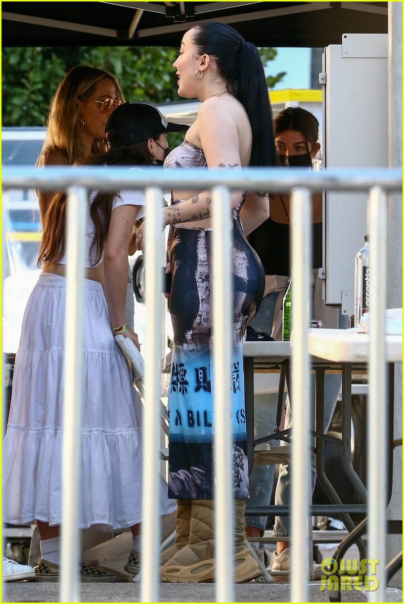 Miley Cyrus Spotted Rehearsing for NYE Special with Co-Host Pete ...