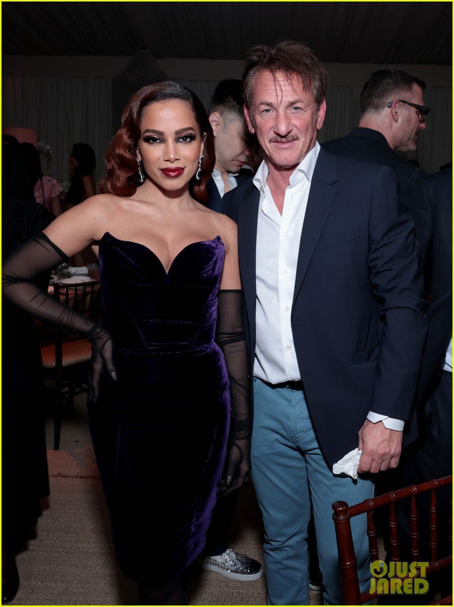 Leonardo DiCaprio Supports Sean Penn at His CORE Fundraiser: Photo ...