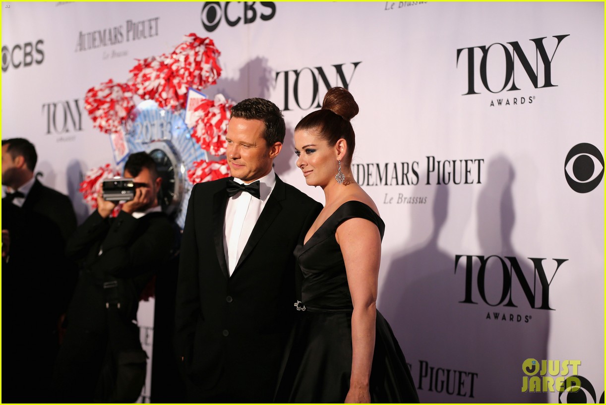 Debra Messing Mourns the Death of Lori Davis, the Ex-Wife of Her Former ...