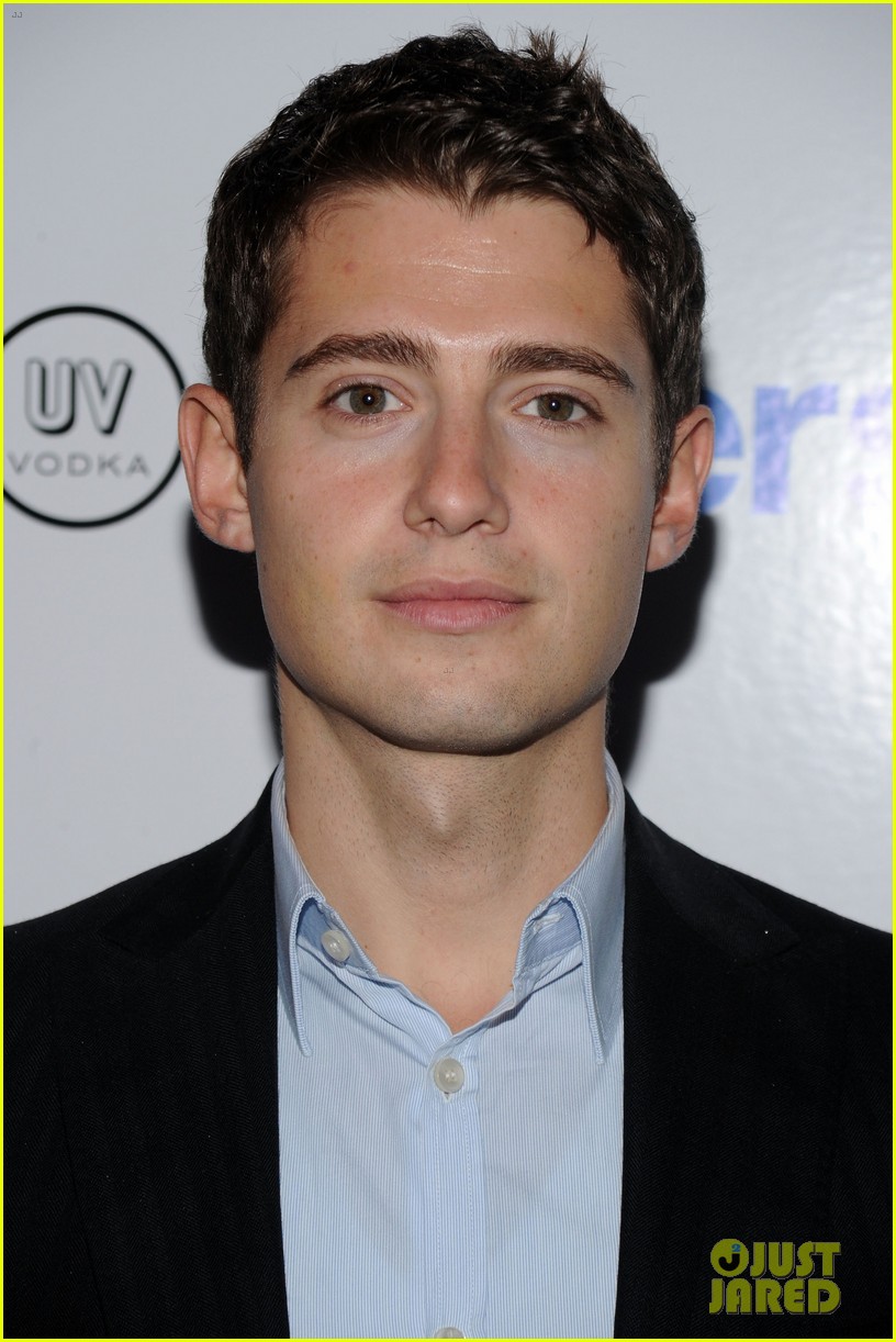 PLL's Julian Morris Announces It's His 18th Anniversary with Landon ...
