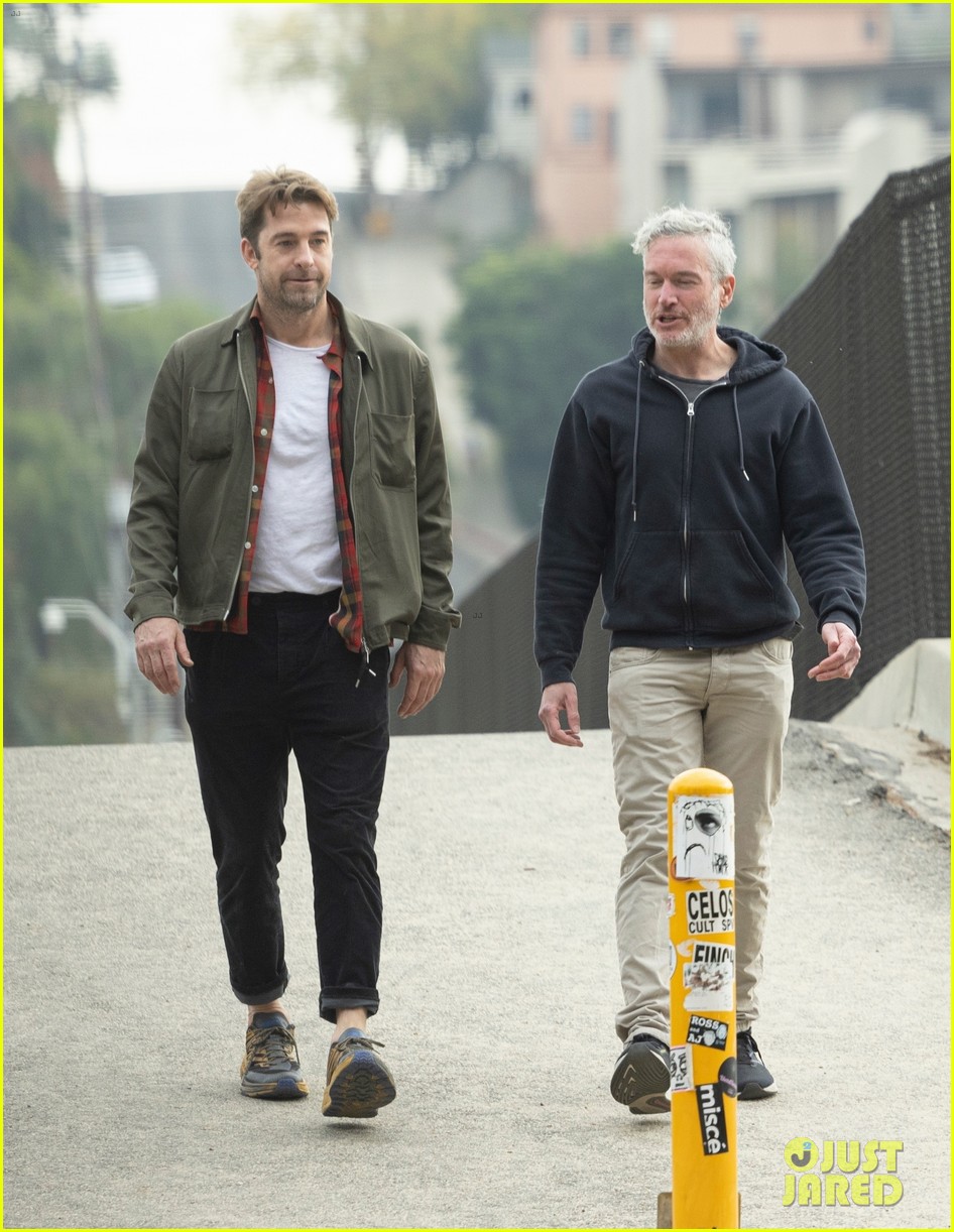 Scott Speedman Enjoys Rare Day Out After Welcoming Baby Girl: Photo ...