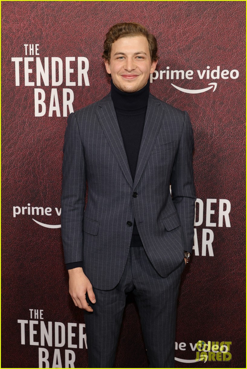 Tye Sheridan Joins Co-Stars Lily Rabe & Daniel Ranieri at 'The Tender ...