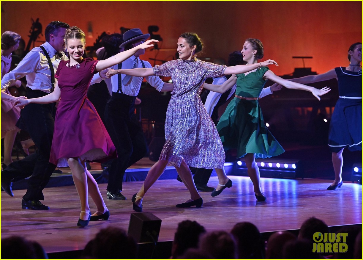 Photo: alicia vikander dance performance 24 | Photo 4672083 | Just ...