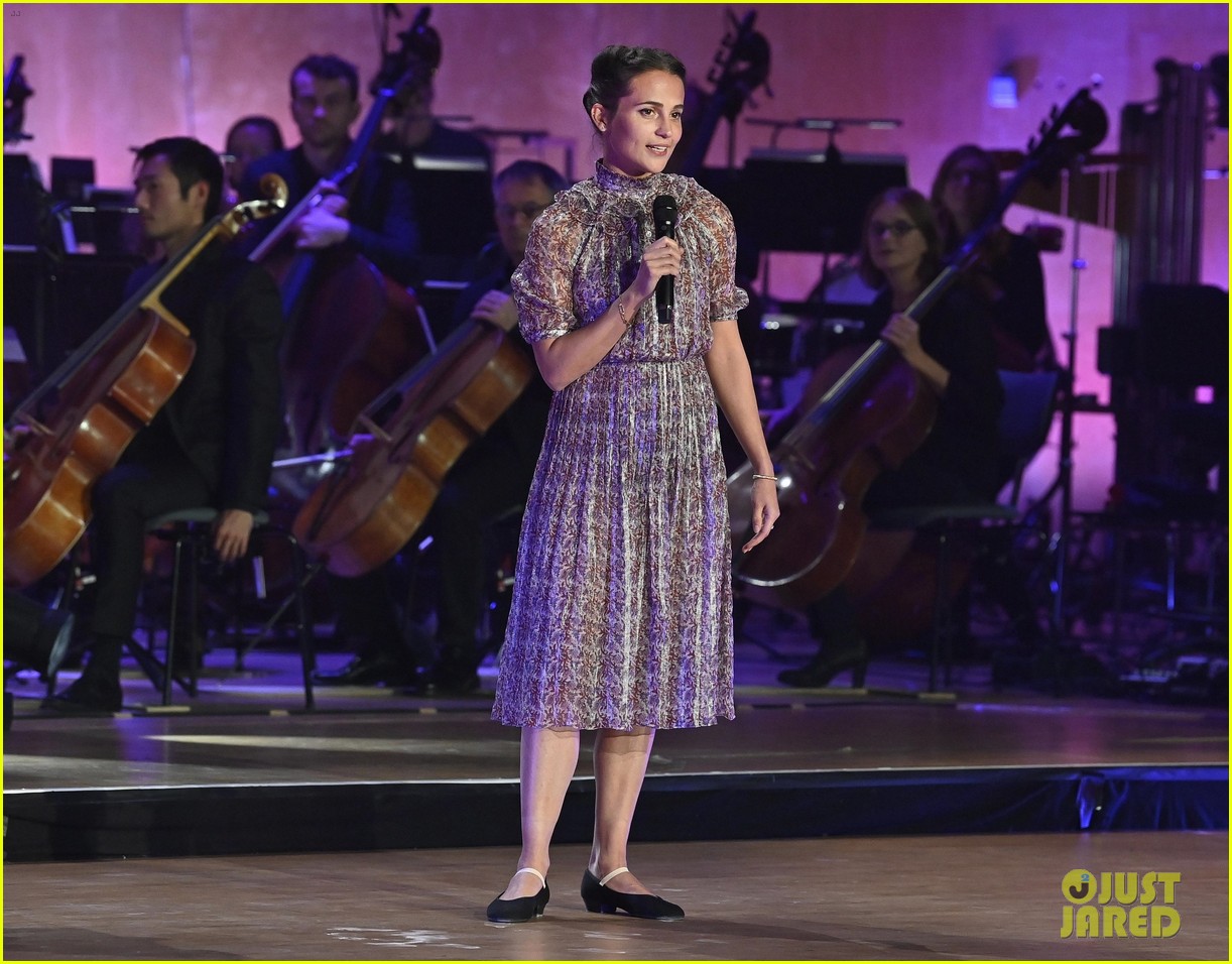 Alicia Vikander Shows Off Dance Talents While Performing with Her ...