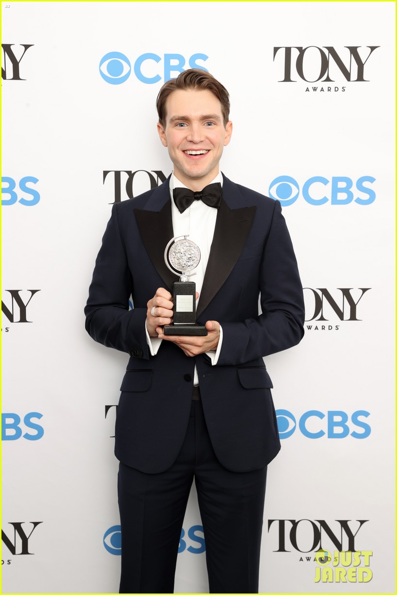 Tony Winner Andrew Burnap Lands Lead Role in 'Snow White & the Seven ...