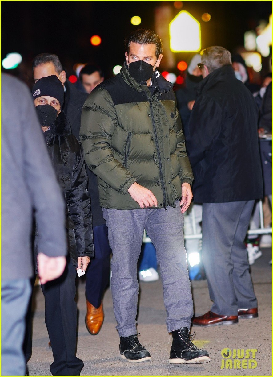 Bradley Cooper Brings His Daughter to 'Colbert' Taping: Photo 4689220 ...