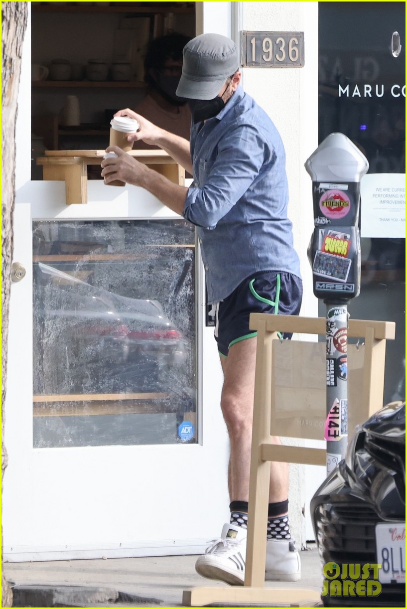Colin Farrell Spotted in Short Shorts During a Coffee Run: Photo ...