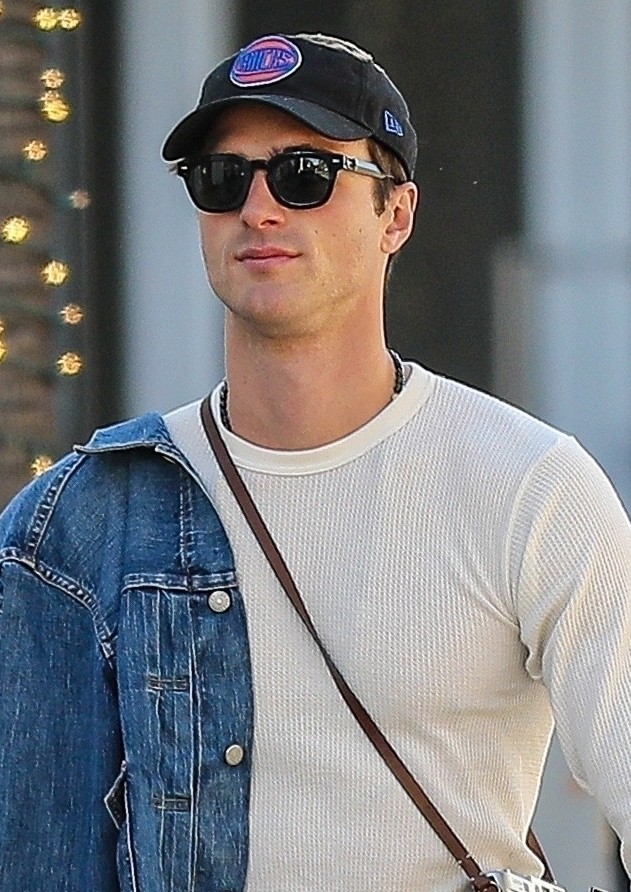 Jacob Elordi Runs Errands With Female Friend Around LA: Photo 4693570 ...