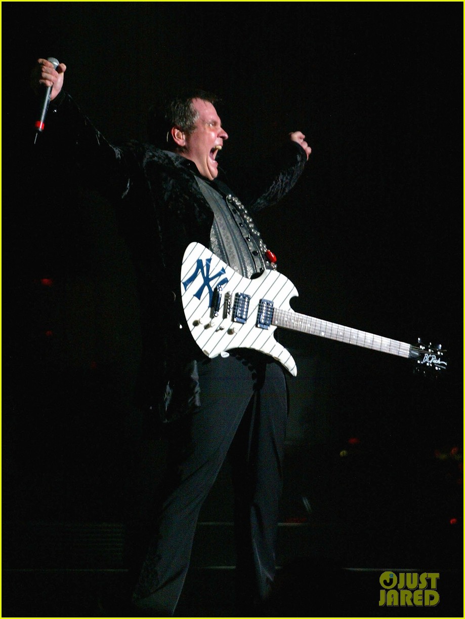 Meat Loaf Dead - 'Bat Out of Hell' Singer Dies at 74, Family Confirms ...