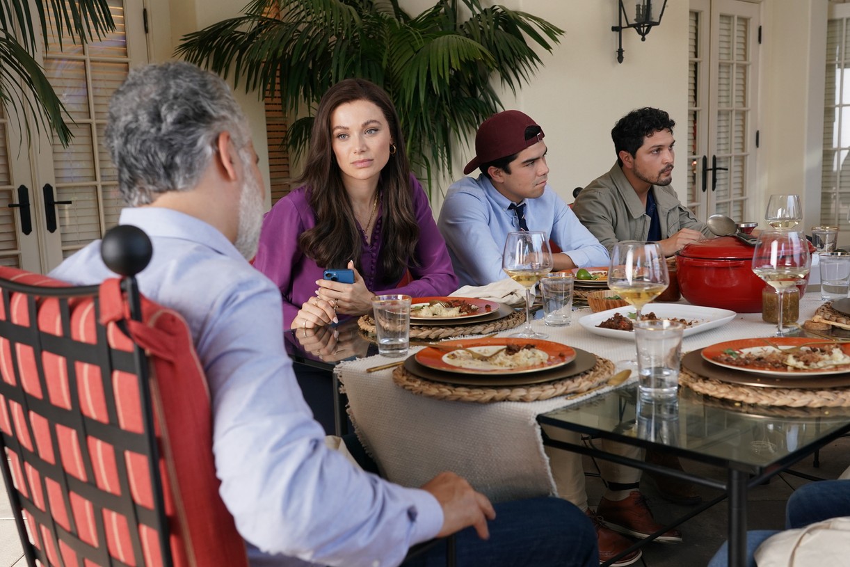 'Promised Land' Premieres on ABC Tonight - Meet The Full Cast Now ...