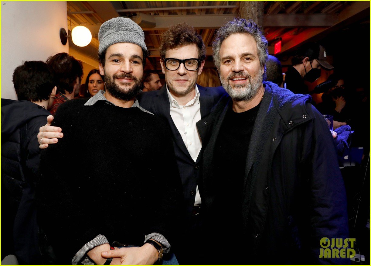 Ryan Reynolds Joins Co-Stars Walker Scobell & Mark Ruffalo at 'The Adam ...