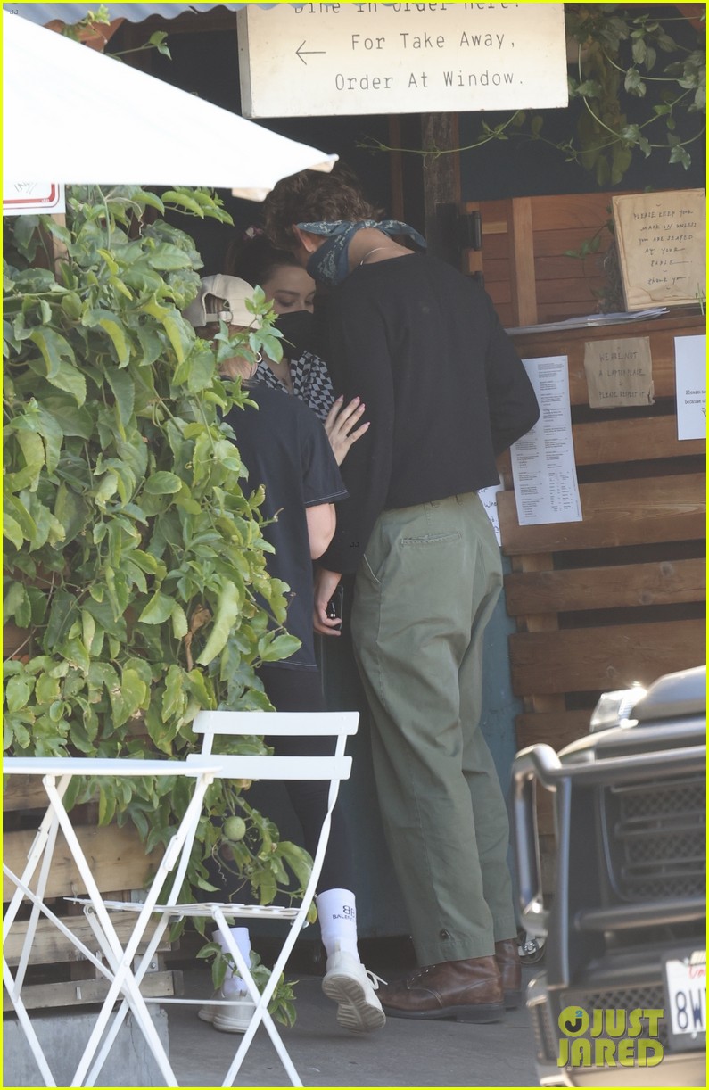 Ashley Tisdale Brings Austin Butler Gifts During an Afternoon Lunch in ...