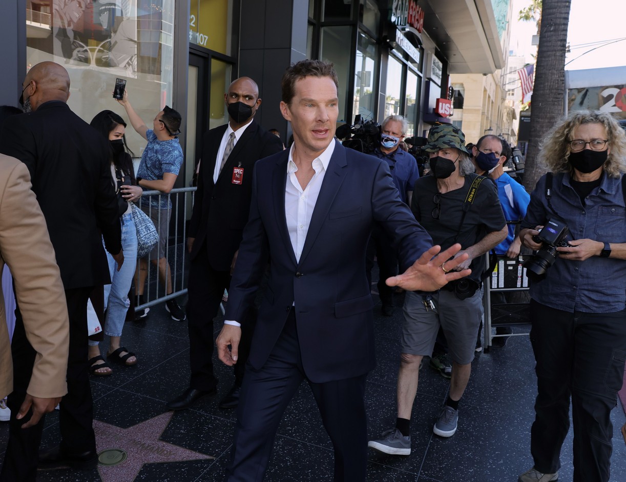 Benedict Cumberbatch Honored at Walk of Fame Star Ceremony & Speaks On ...