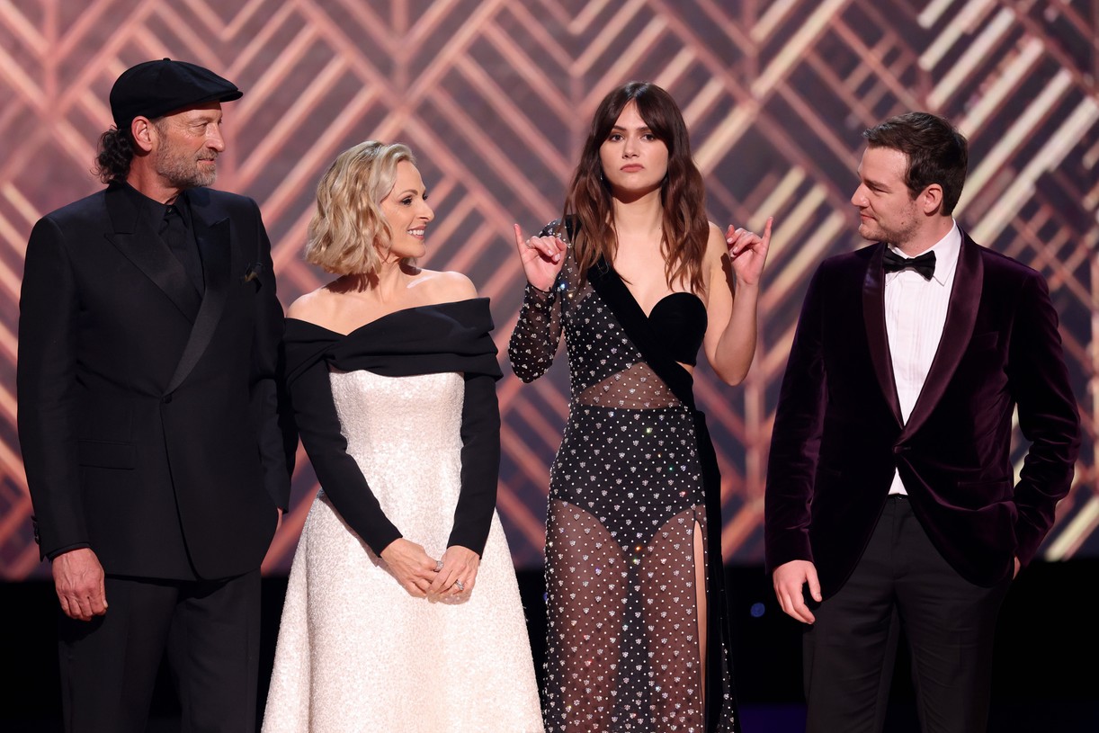 'CODA' Wins Big Prize at SAG Awards 2022 & Marlee Matlin Is Stunned - See The Moment Here ...