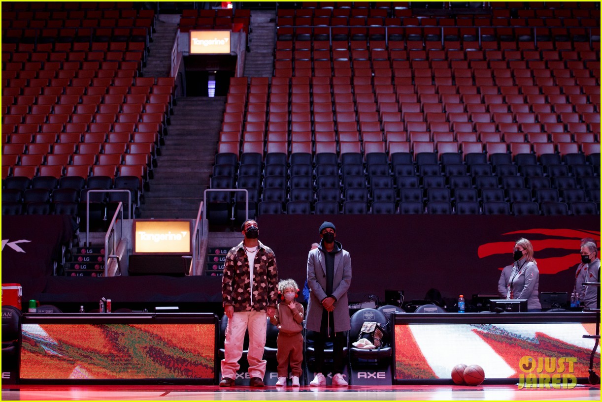 Drake & His Son Adonis Sit Courtside at the Raptors vs. Bulls NBA Game ...