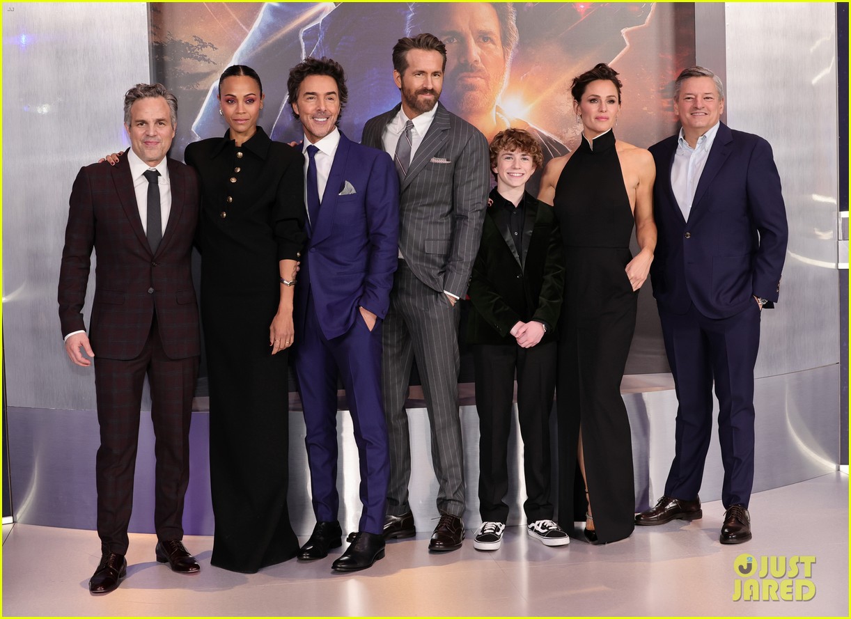 Jennifer Garner & Zoe Saldana Glam Up for 'The Adam Project' NYC ...