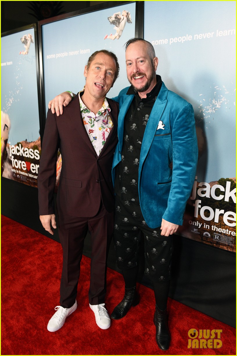 Johnny Knoxville & Machine Gun Kelly Suit Up for the 'Jackass Forever ...