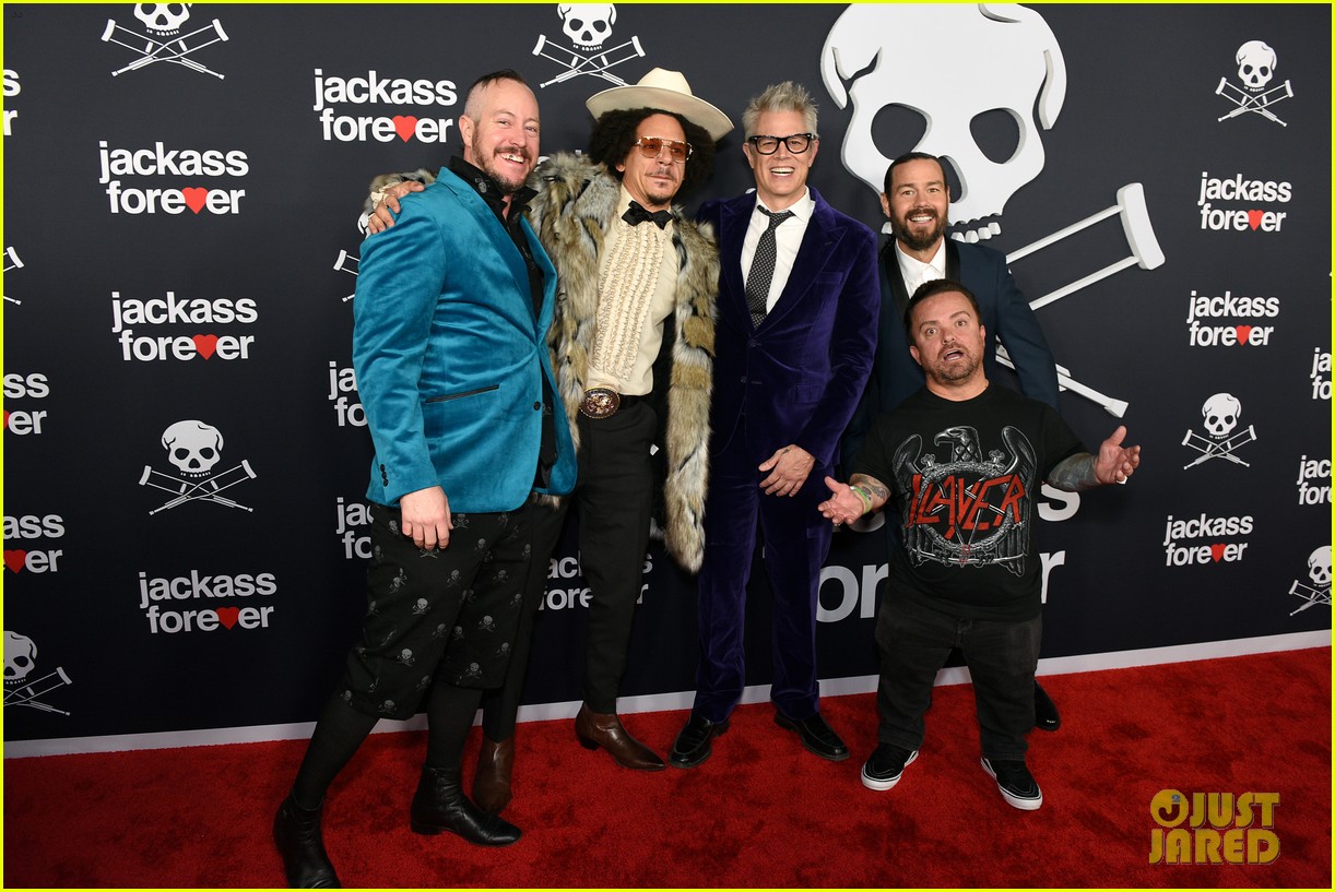 Johnny Knoxville & Machine Gun Kelly Suit Up for the 'Jackass Forever ...