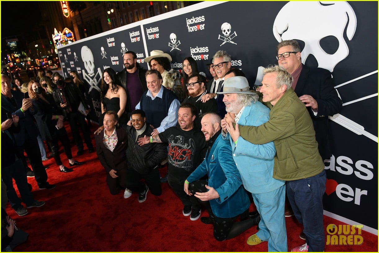 Johnny Knoxville & Machine Gun Kelly Suit Up for the 'Jackass Forever ...