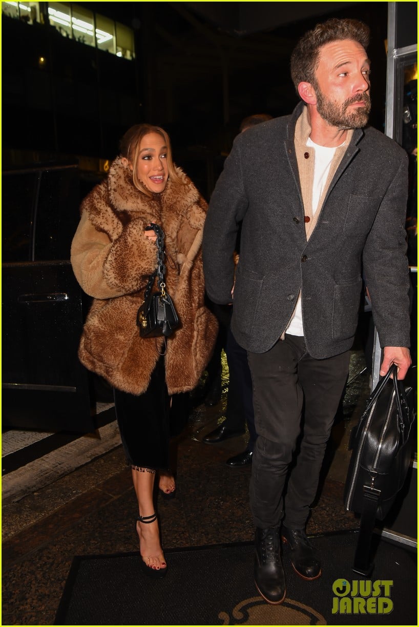 Jennifer Lopez Brings Boyfriend Ben Affleck to 'Fallon' Taping - See ...